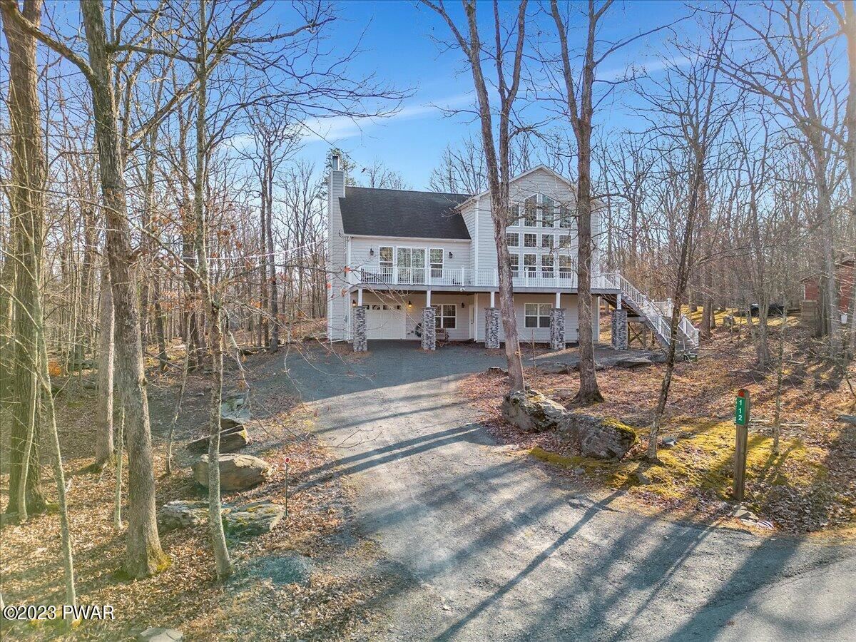 Magnificent Turnkey Masthope Chalet - 112 Firelight Ln - Real Estate ...
